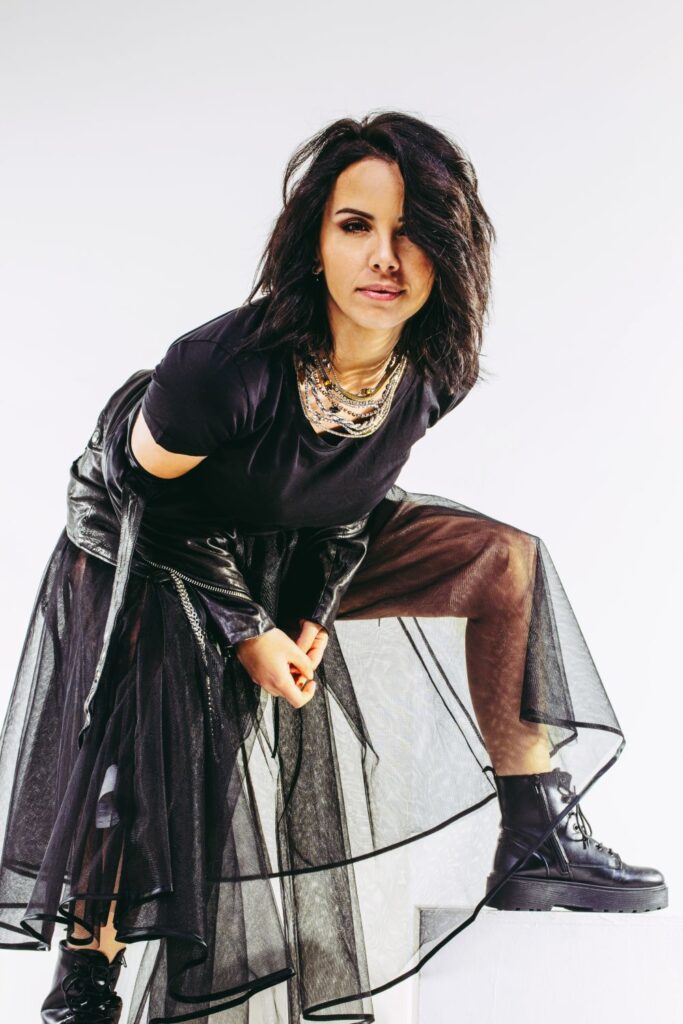 Denise Faro torna con il nuovo singolo “Evergreen"