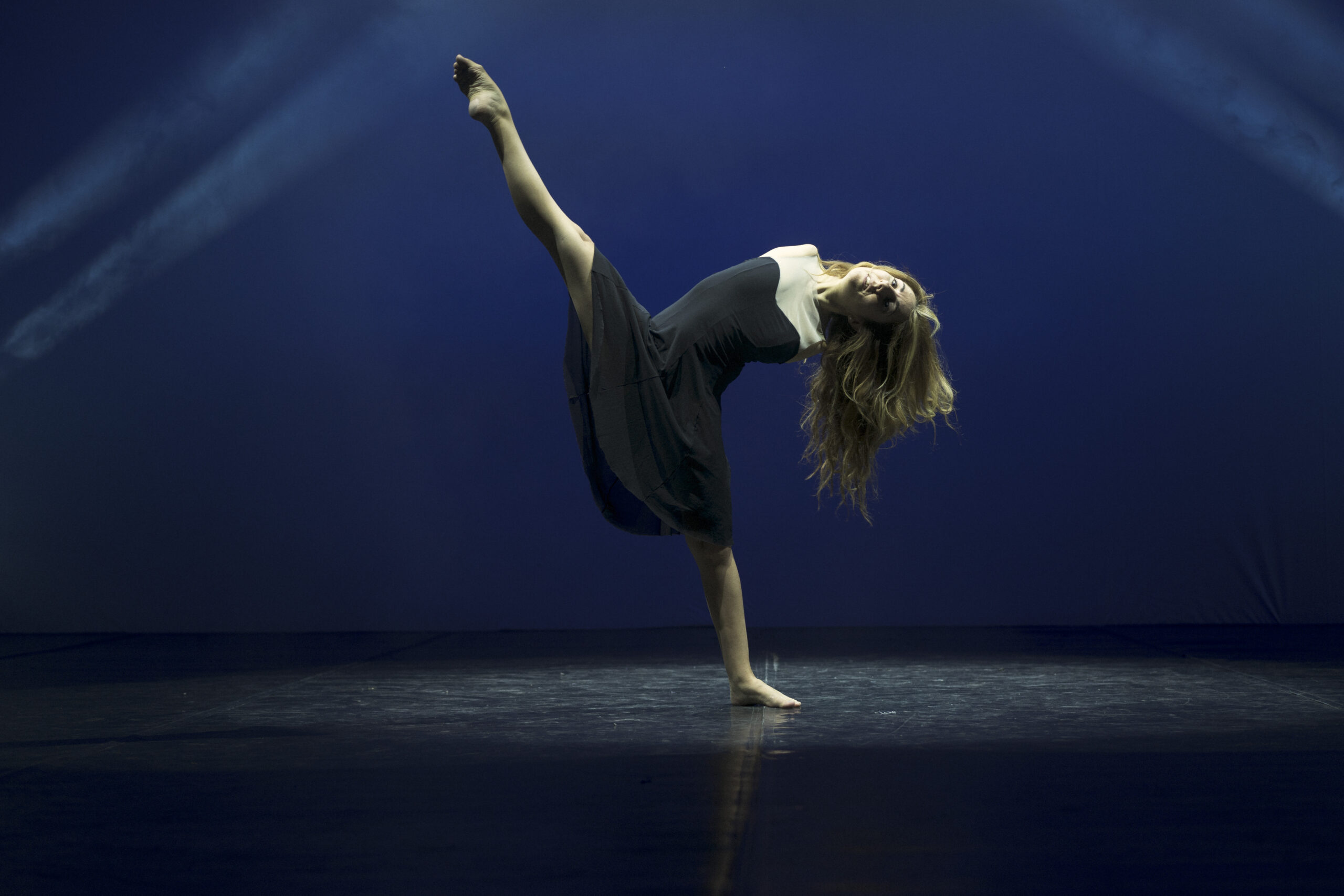 La ballerina Simona Atzori si racconta nel suo spettacolo