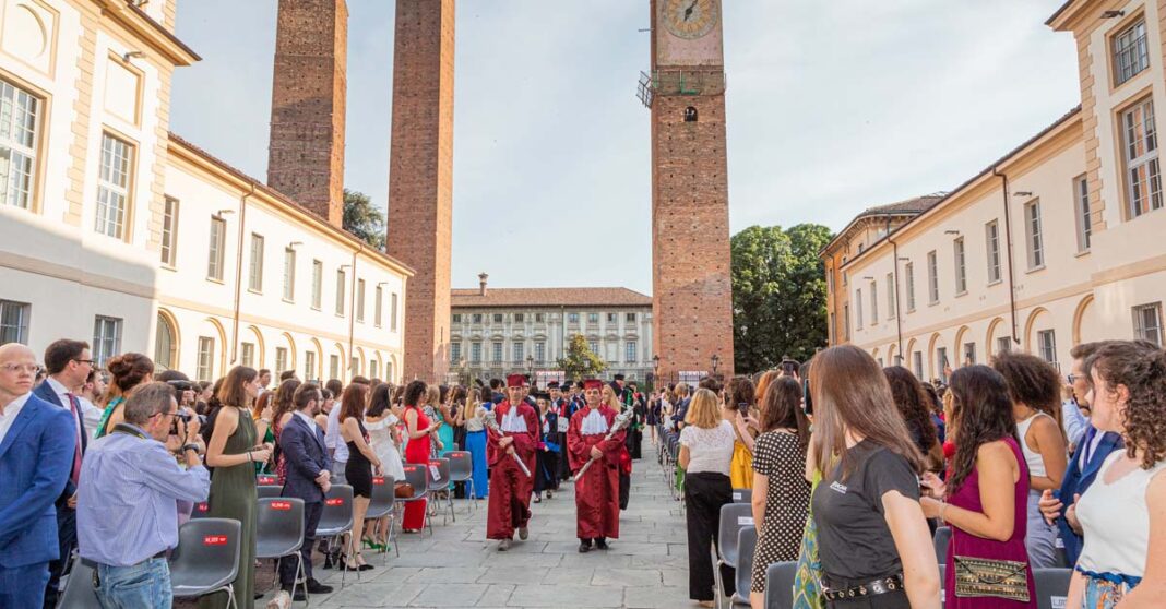 Il benvenuto di UNIPV agli studenti stranieri