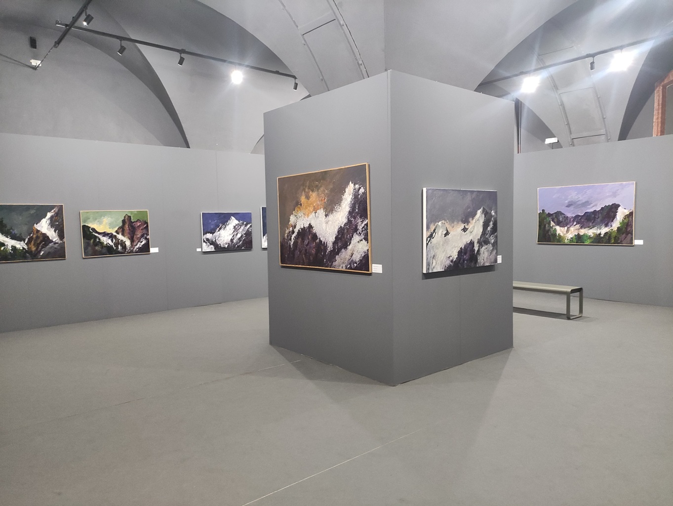 Mostra di Sandra Tenconi "Montagne", fino al 26 gennaio